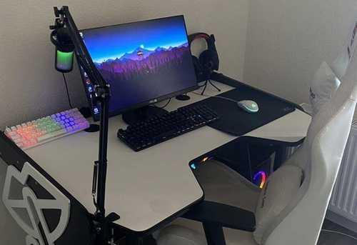Игровой компьютер с монитором/клавиатурой/креслом