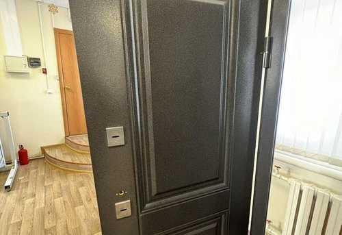 Дверь входная металлическая 90х200