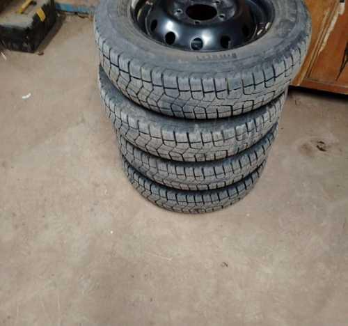 Pirelli Scorpion A/T 185/75 R16