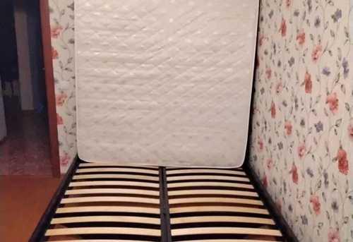 Кровать двуспальная с матрасом (160 x 200)