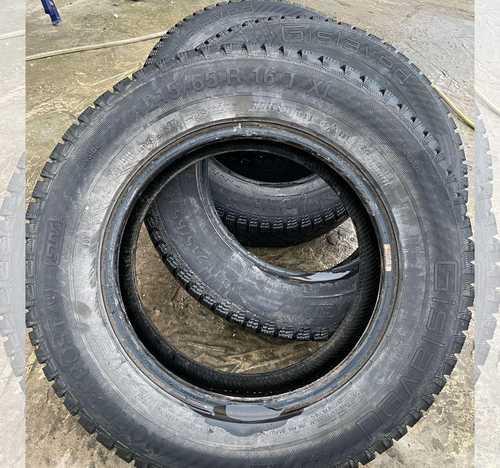 Gislaved Nord Frost 200 215/65 R16