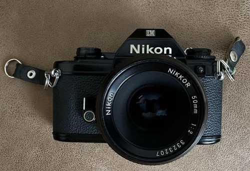 Пленочный фотоаппарат nikon em + nikkor 50 mm f/2