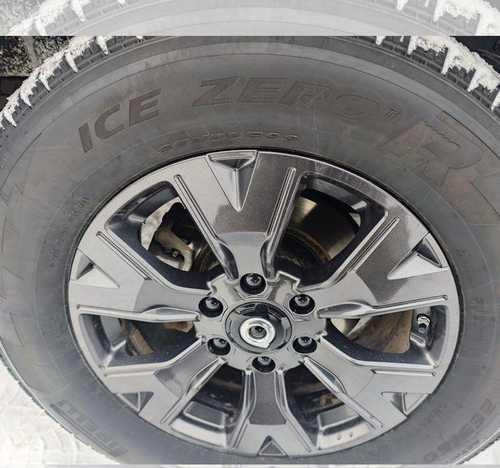 Pirelli Ice Zero FR SUV 26.5/6 R18 114H