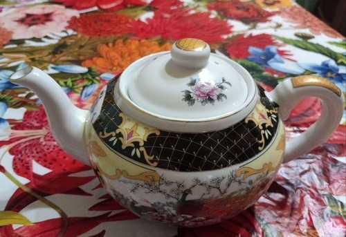 Заварочный чайник с павлином