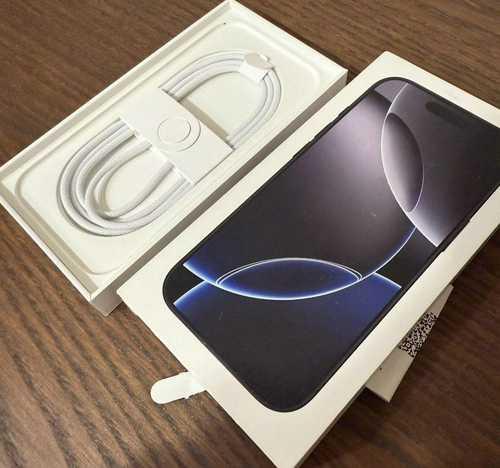 Коробка и провод apple 16 pro