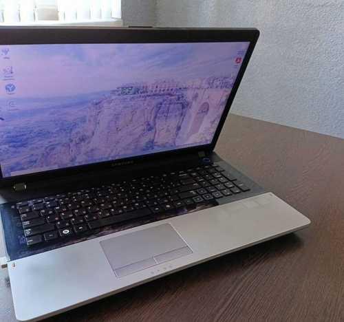 Ноутбук Samsung np300e7a