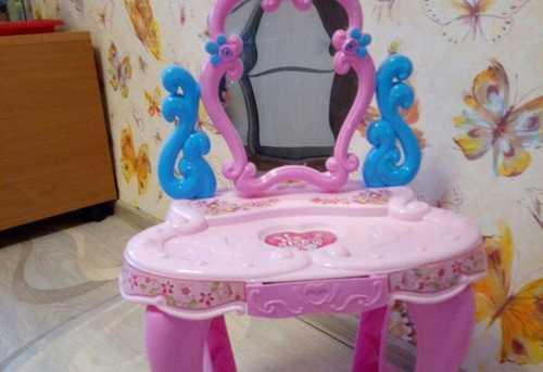 Столик туалетный детский