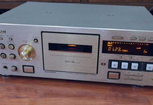 Кассетная дека teac V-6030