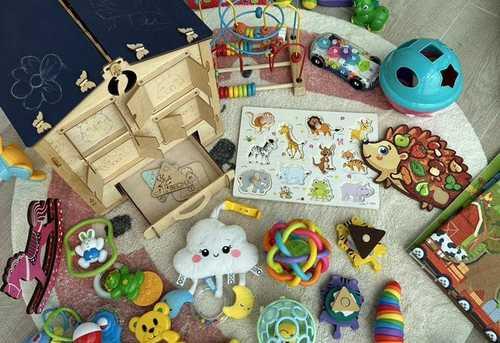 Детские игрушки пакетом и машинка толокар