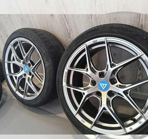 Литые диски r18 5x114 3 BBS Flow Forming HB