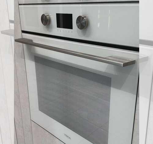 Духовой шкаф teka HLB 8600 WH