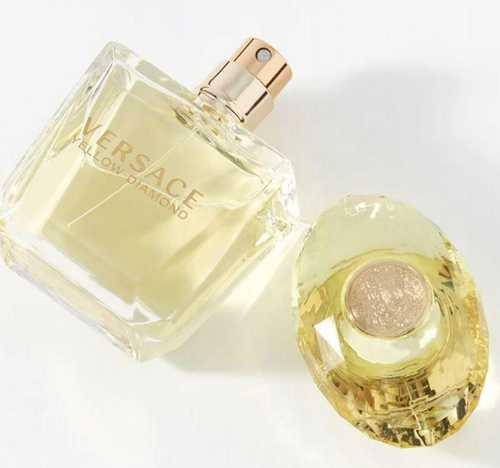 Versace yellow diamond