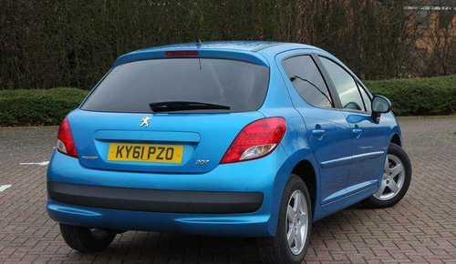 Заднее стекло Peugeot 207