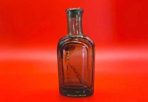 Старинная аптечная бутылочка до 1917 года