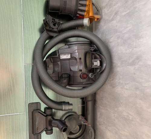 Пылесос Dyson DC 22