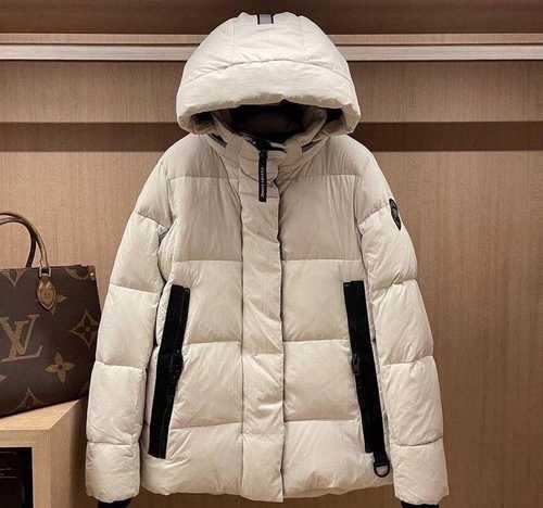 Пуховик женский Canada Goose