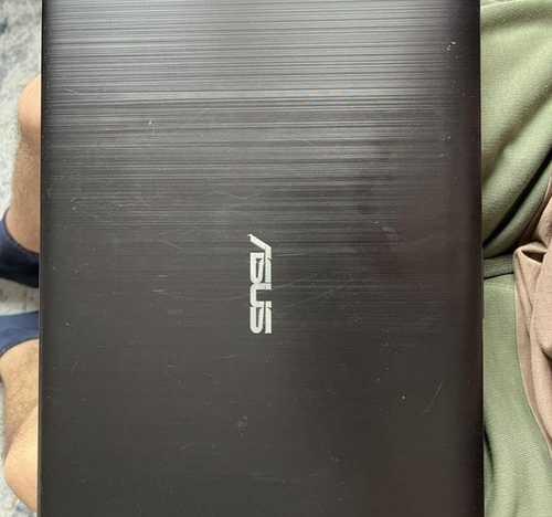 Ноутбук asus D540N