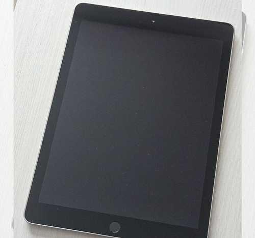 iPad 6th generation 32GB Space Gray