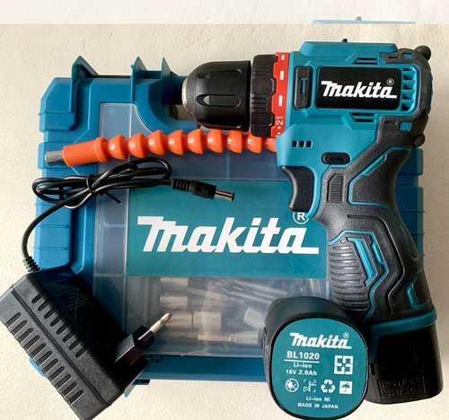 Шуруповёрт бесщеточный с битами 18V Makita