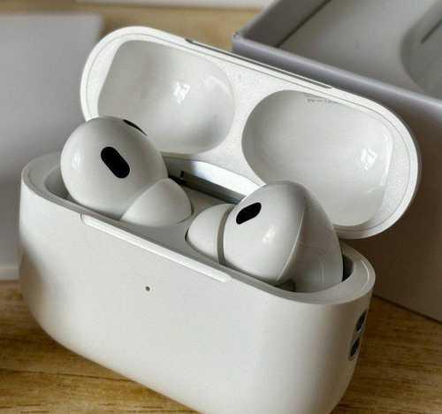 Новые наушники Apple AirPods 2