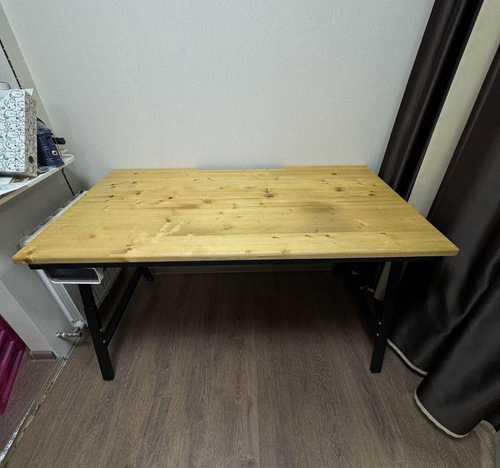 Стол IKEA Утеспеларе