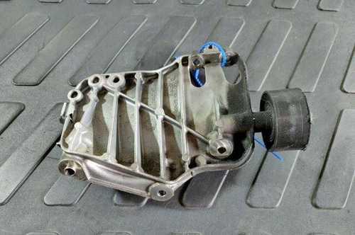Кронштейн компрессора кондиционера BMW 5 F07/F10/F