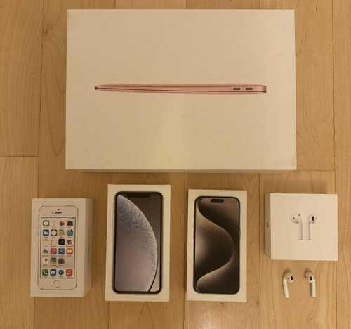 Наушники Airpods 2 и коробки Apple