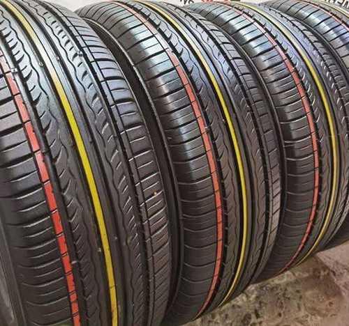 Kumho Solus KH17 215/65 R15 92M