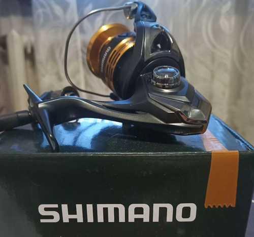 Катушка shimano sahara C 3000