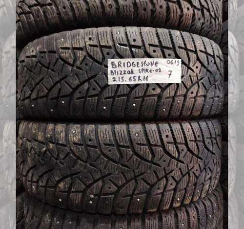 Bridgestone Blizzak Spike-02 215/65 R16