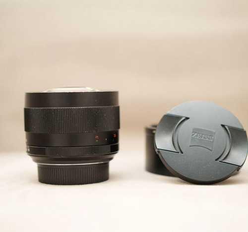 Carl zeiss 85mm 1.4 EF Canon