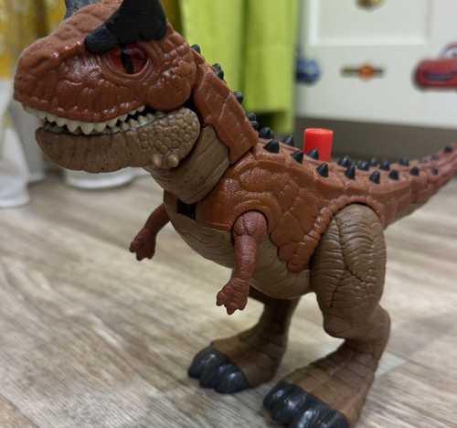 Динозавр игрушка