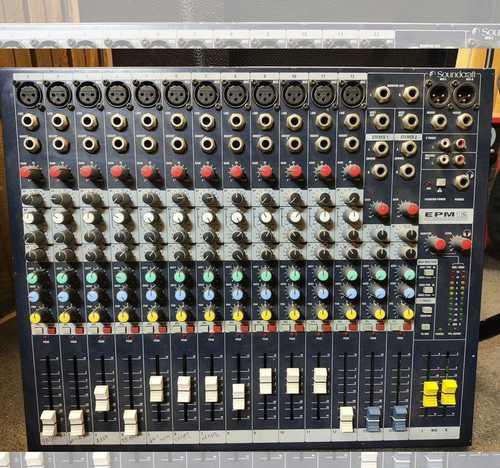 Аналоговый микшер SoundCraft EPM 12 (Англия)