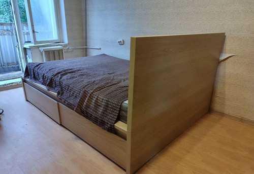 Кровать двухспальная с изголовьем бу