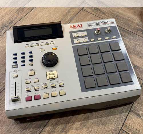 Akai mpc 2000xl