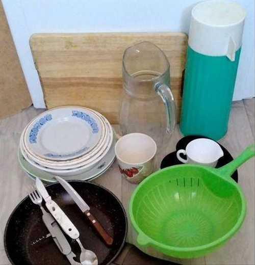 Набор посуды Тарелки термос сковорода и др