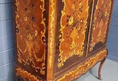 Шкаф в стиле Людовика XV. Винтаж