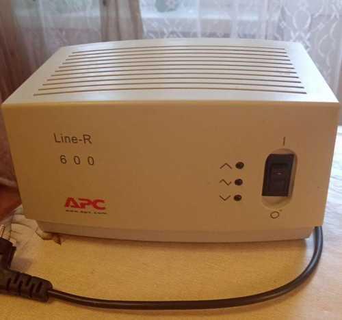 Стабилизатор напряжения Apc Line-R 600