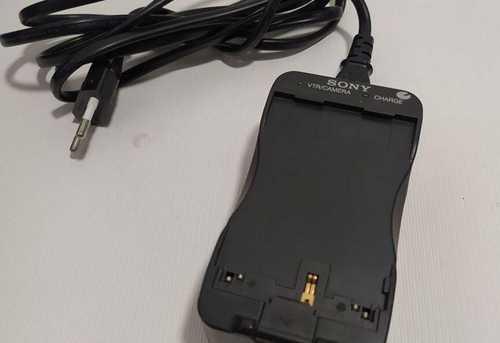 Зарядное устройство Sony AC-V100