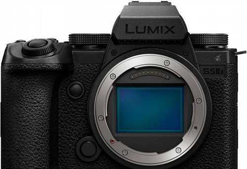 Фотоаппарат Panasonic Lumix S5 IIX Body
