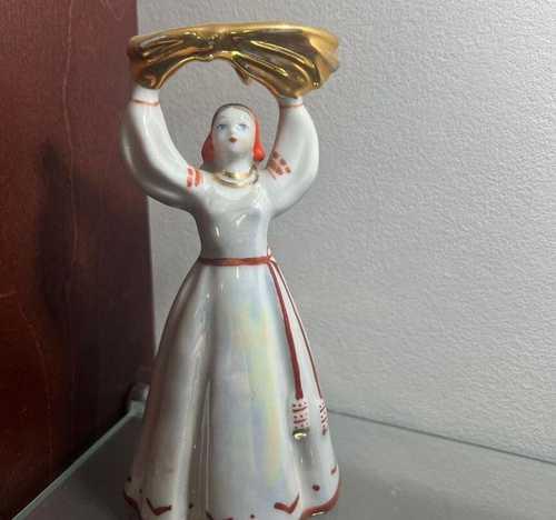 Статуэтка дулево девушка со снопом