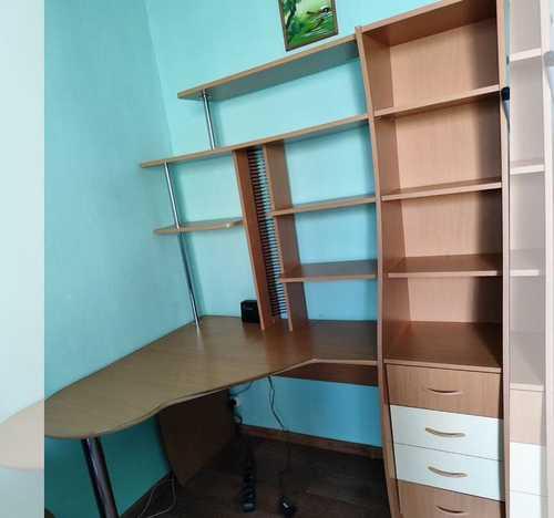 Компьютерный стол