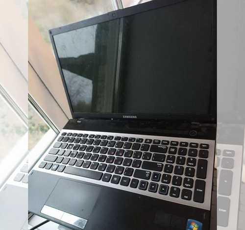 Samsung np305v5a