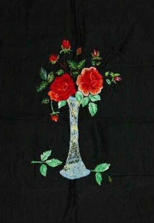 Картина-вышивка "Красная роза - эмблема любви"