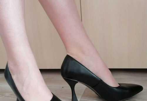 Туфли чёрные женские на каблуке, 38