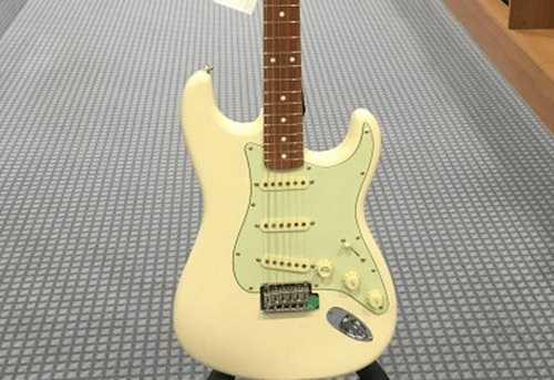 Электрогитара Fender Vintera 60s Stratocaster