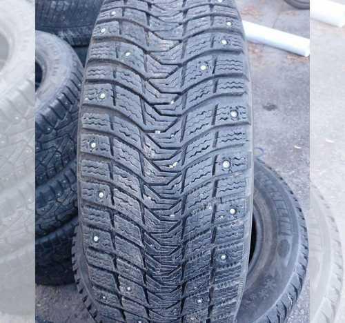 Michelin Latitude X-Ice North 3 215/65 R16