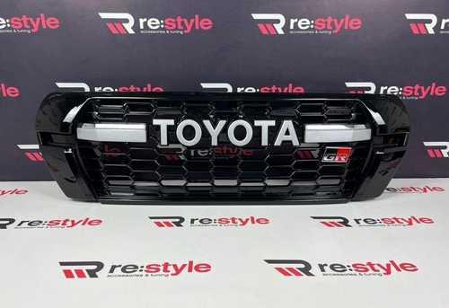 Решетка радиатора Toyota Land Cruiser 200 D1923