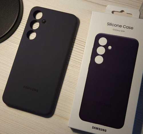 Чехол Silicone cover Samsung S24 