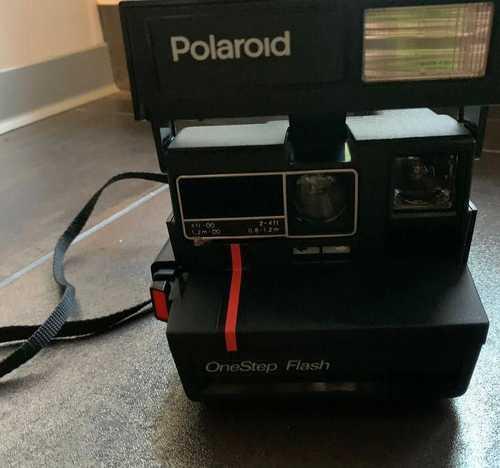 Фотоаппарат polaroid 600 one step flash